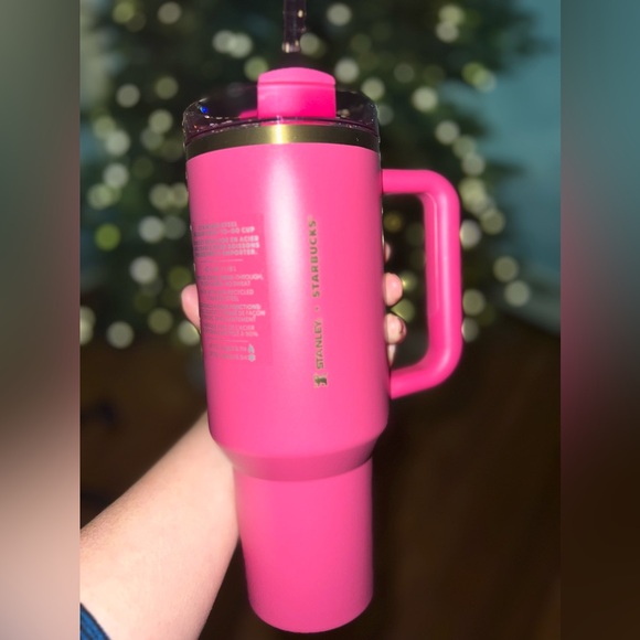 Stanley | Dining | Nwt Stanley X Starbucks Berry Pink Glitter Holiday ...